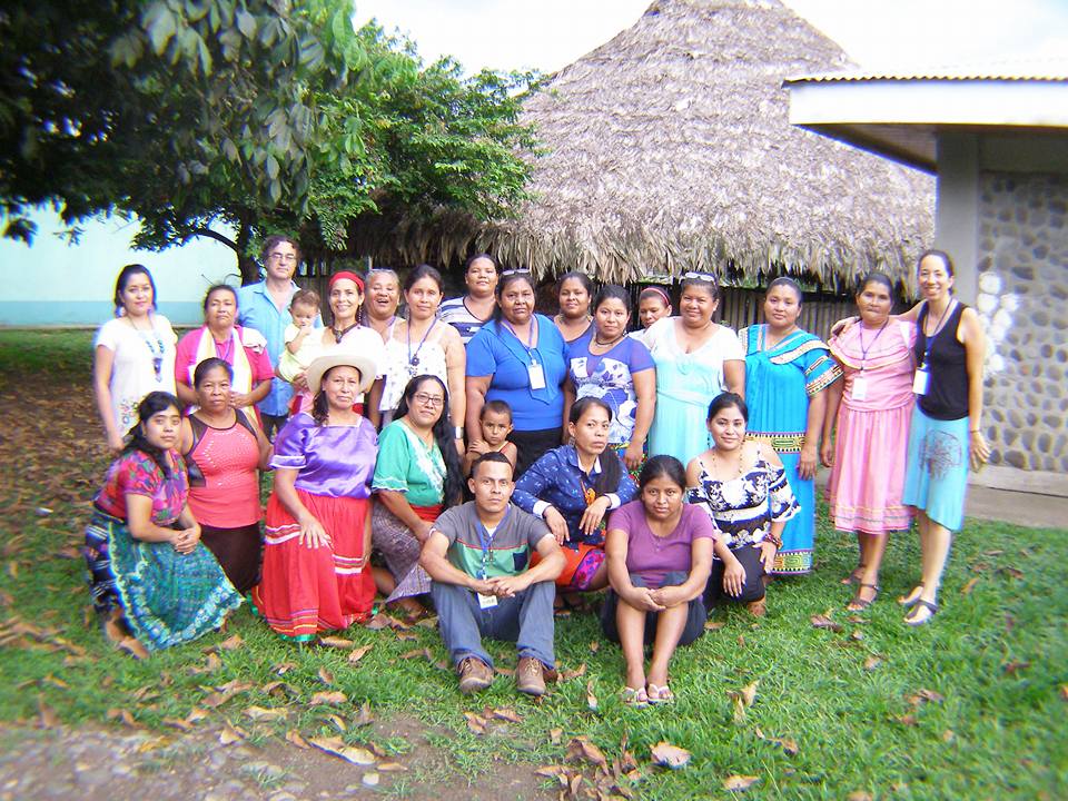 Centro Cultural Mujeres Indígenas guardianas y transmisoras de la ...